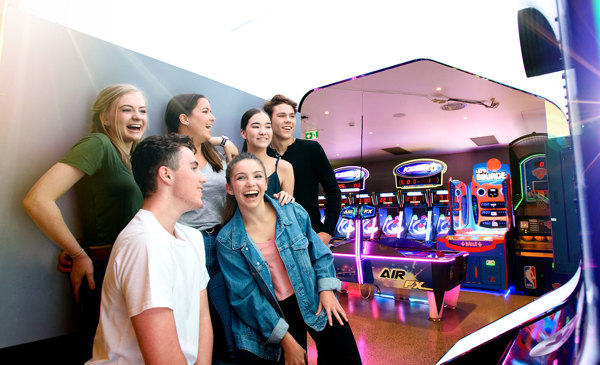 Group Events - Book Venue for Group Functions & Events | Kingpin AU